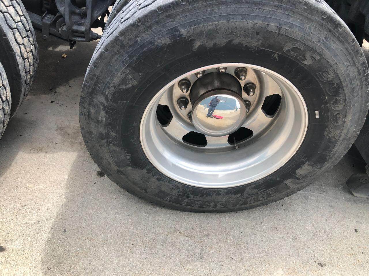 2022 PILOT 22.5 ALUM Tire & Rim for a Kenworth T680 For Sale | Kansas City, MO | 25674785 ...
