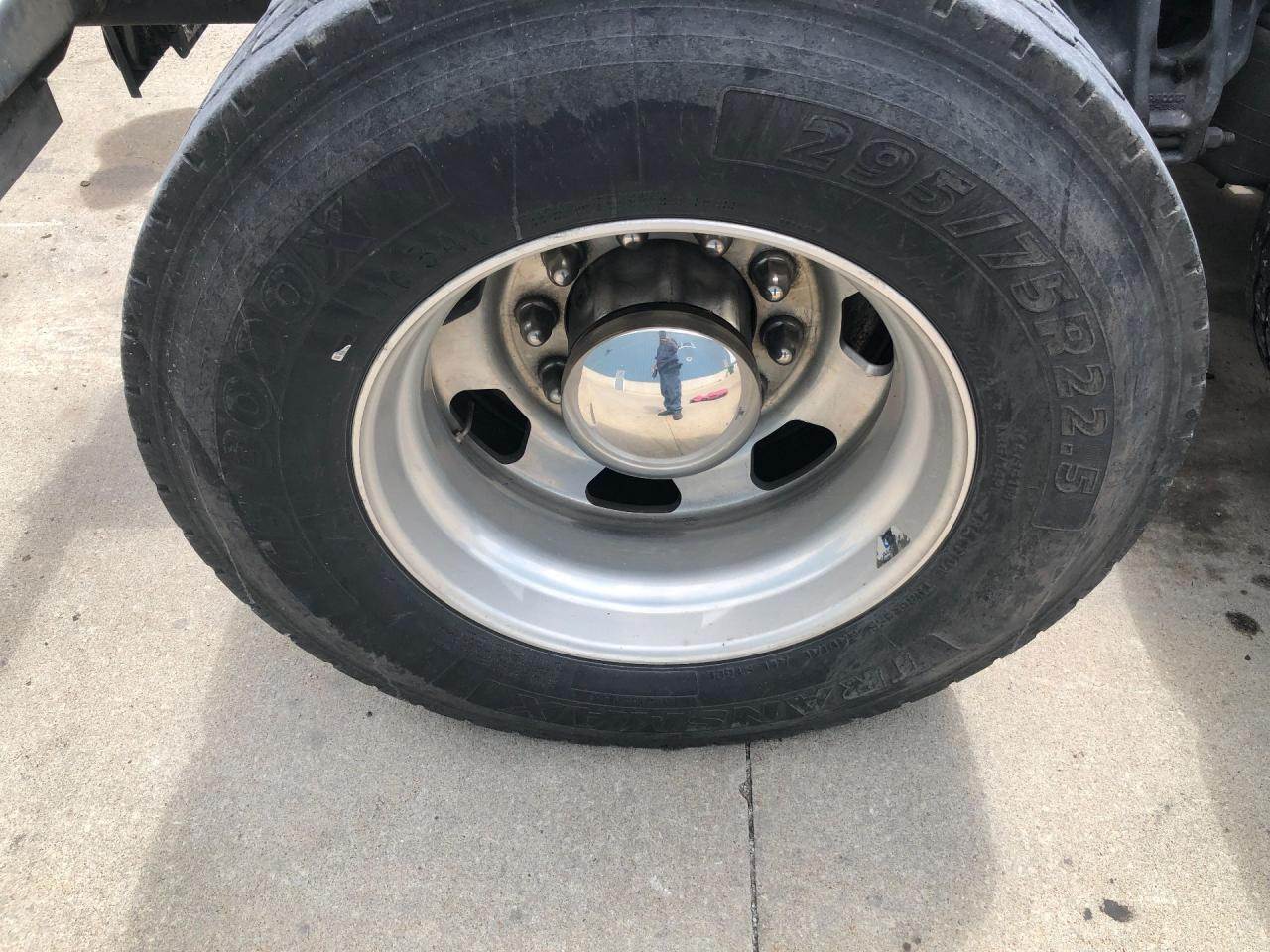 2022 PILOT 22.5 ALUM Tire & Rim for a Kenworth T680 For Sale | Kansas City, MO | 25674787 ...