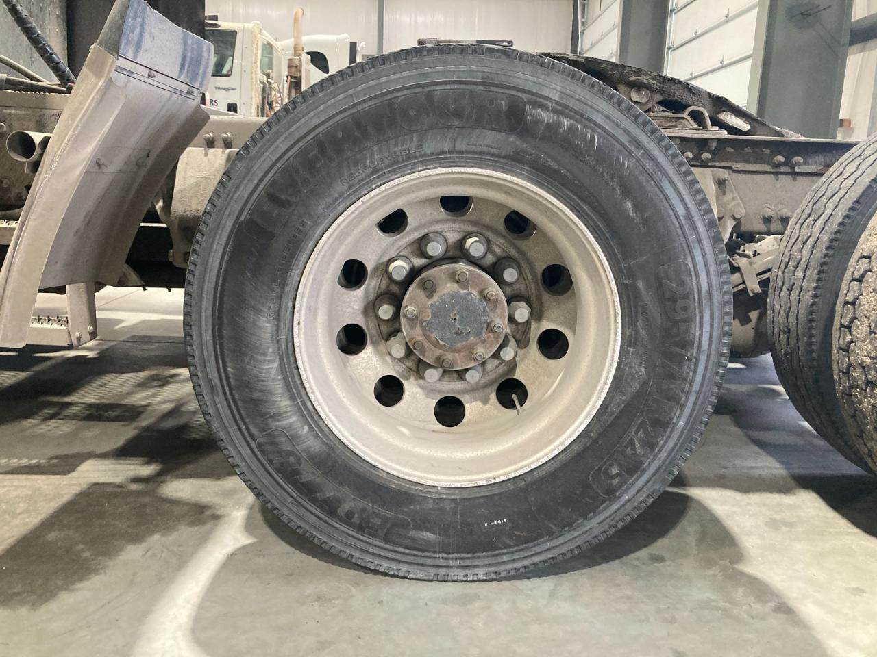 2016 PILOT 22.5 ALUM Tire & Rim for a Peterbilt 579 For Sale | Winimac, IN | 25670067 ...
