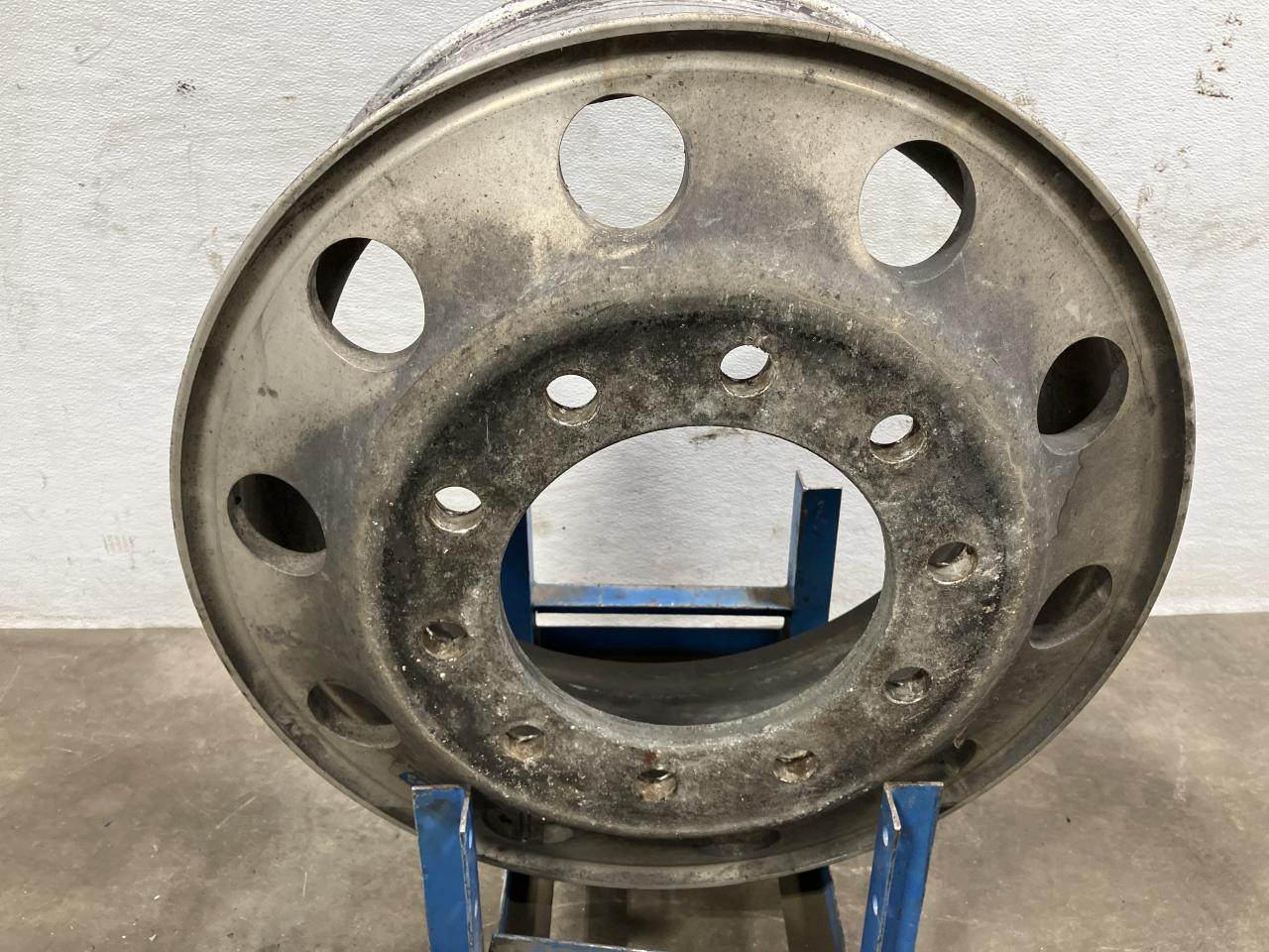 2016 PILOT 22.5 ALUM Tire & Rim for a Freightliner Cascadia For Sale | Sioux Falls, SD ...