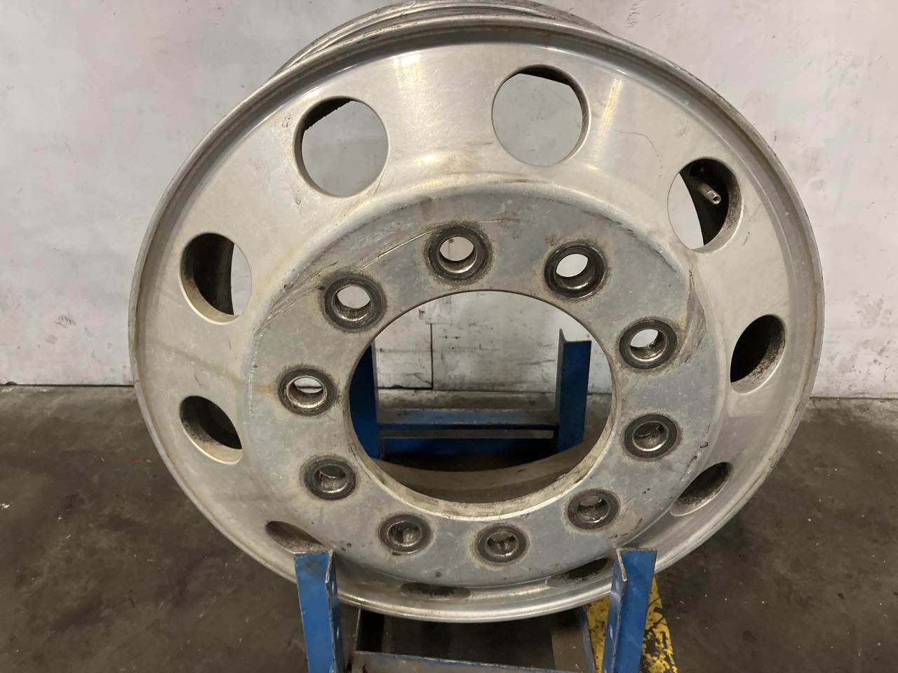 2016 PILOT 22.5 ALUM Tire & Rim for a Freightliner Cascadia For Sale | Sioux Falls, SD ...