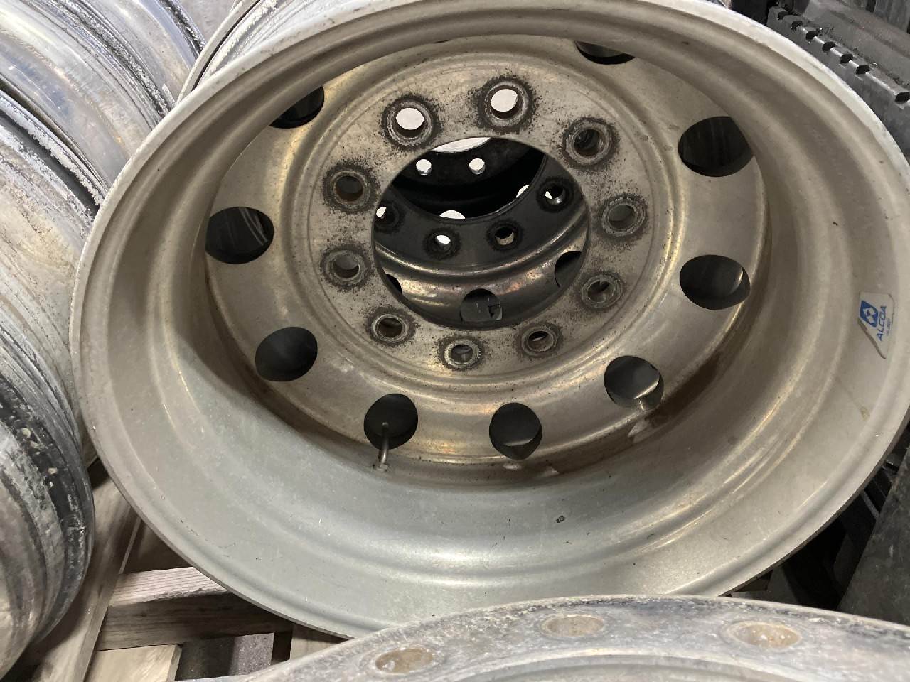 2020 PILOT 22.5 ALUM Tire & Rim for a Kenworth T680 For Sale | Sioux Falls, SD | 883677 ...