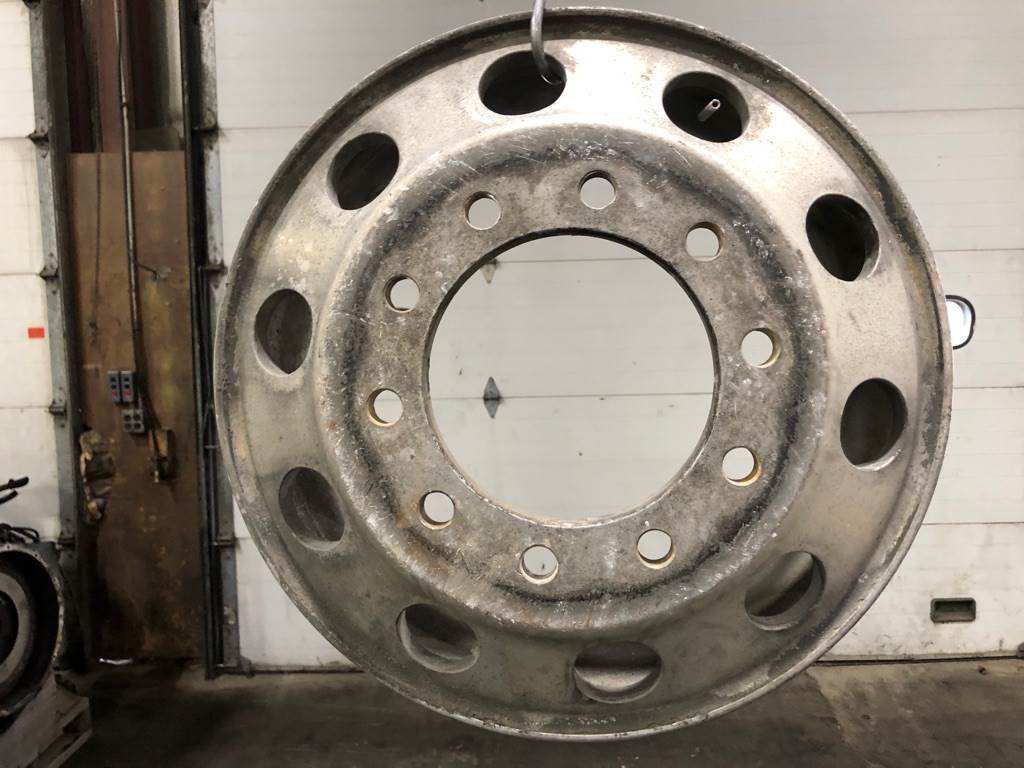 2012 PILOT 22.5 ALUM Tire & Rim for a Freightliner Cascadia For Sale | Des Moines, IA | 25623478 ...
