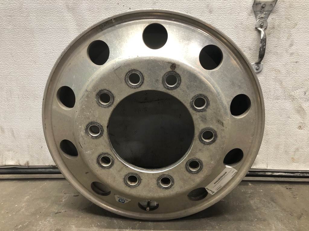 2016 PILOT 22.5 ALUM Tire & Rim for a Freightliner Cascadia For Sale | Council Bluffs, IA ...