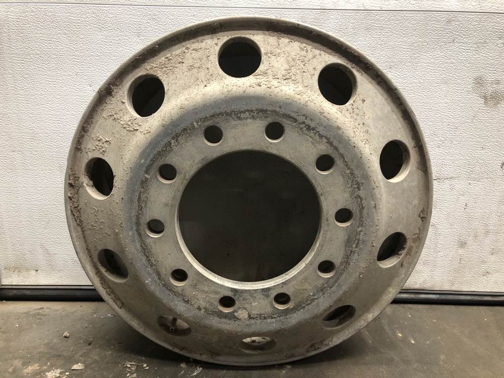 2005 PILOT 22.5 ALUM Tire & Rim for a Freightliner Columbia 120 For Sale | Council Bluffs, IA ...