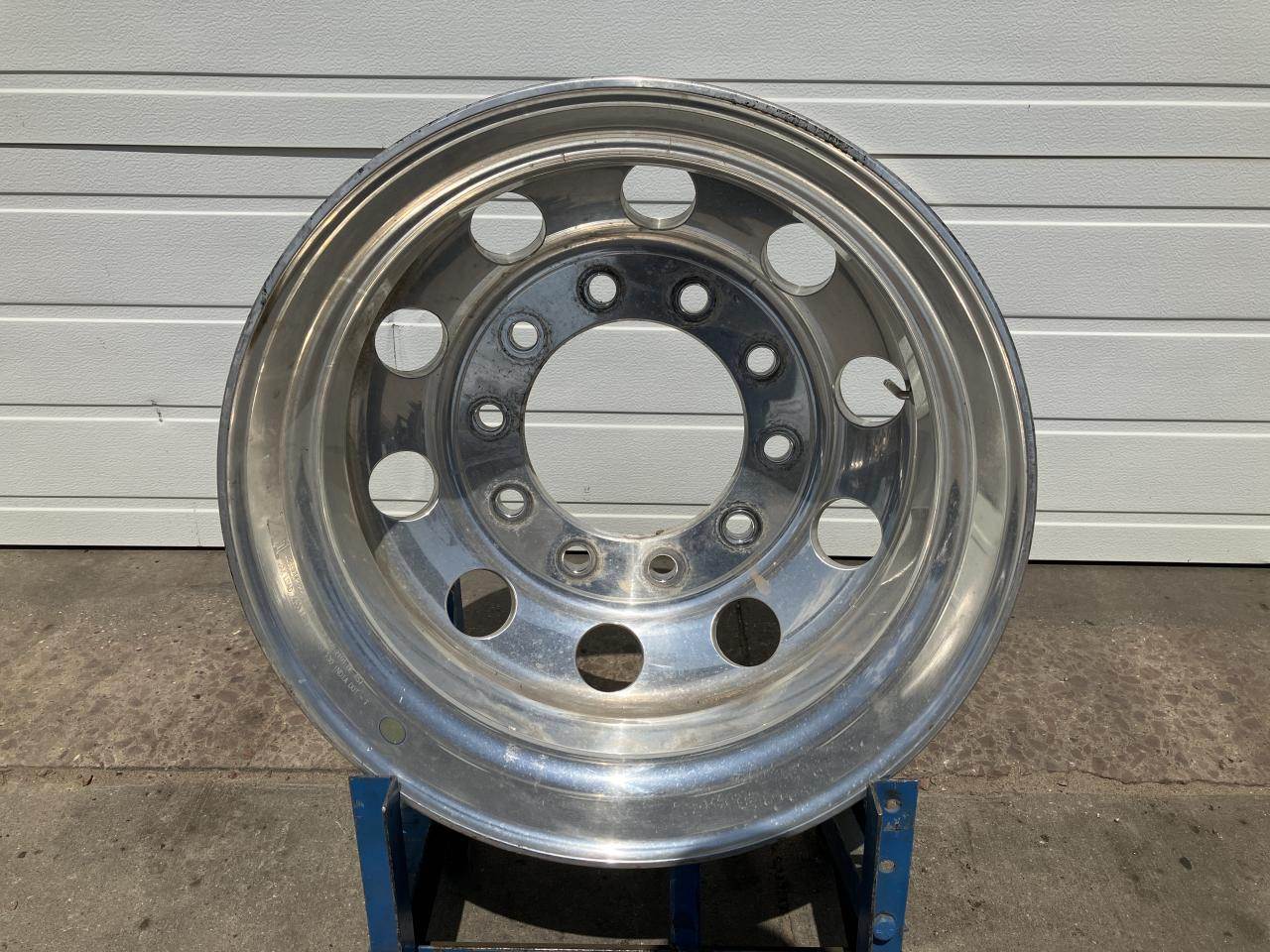 2011 PILOT 22.5 ALUM Tire & Rim for a Volvo VNM For Sale | Sioux Falls, SD | 225360P ...