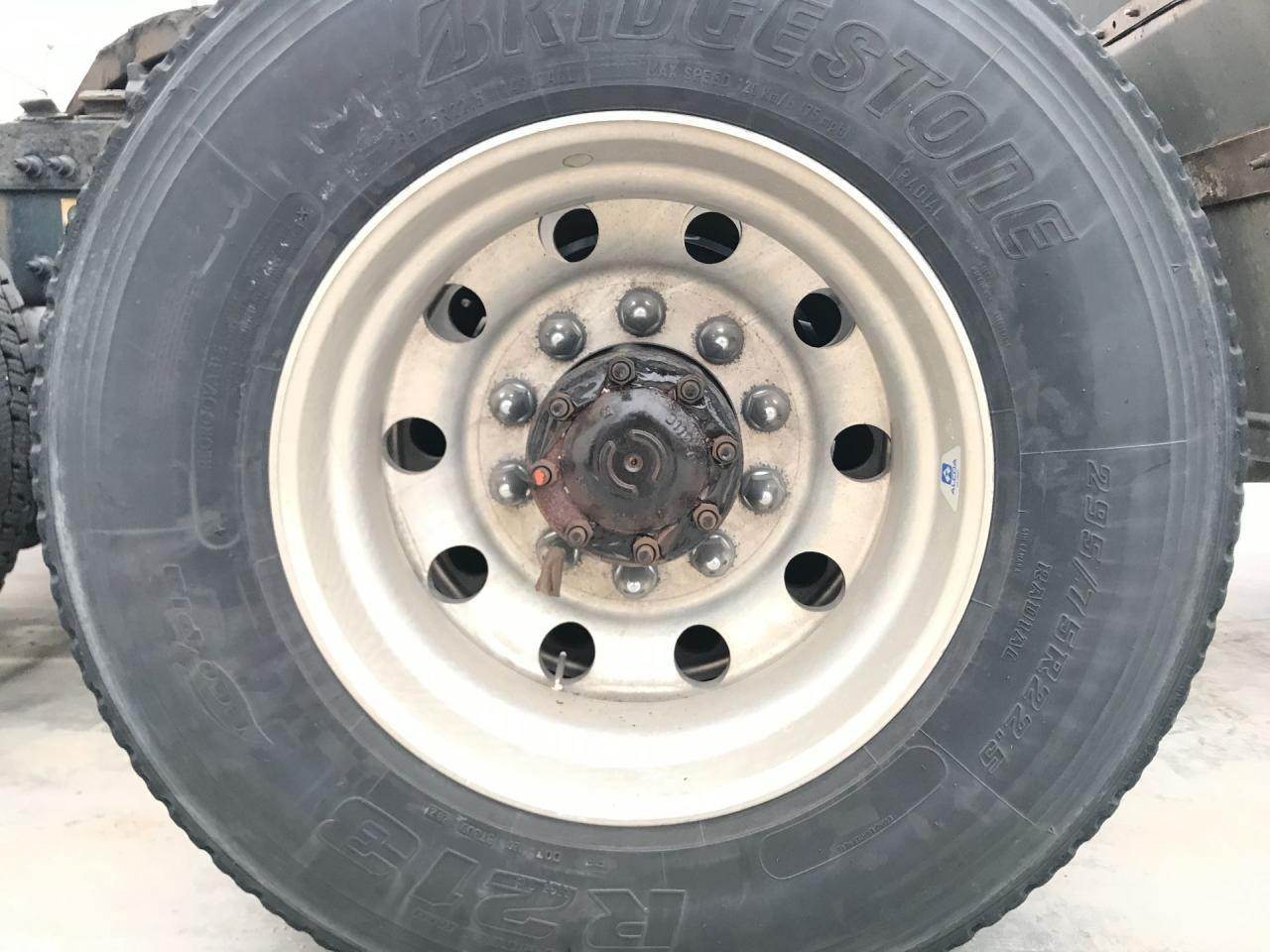 2020 PILOT 22.5 ALUM Tire & Rim for a Peterbilt 579 For Sale | Council Bluffs, IA | 25683671 ...