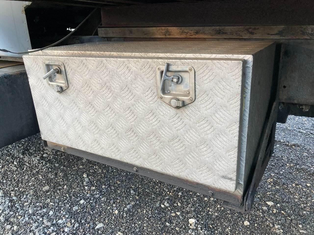 2000 ANY Tool Box for a Ford F650 For Sale | Spencer, IA | 25576172 ...