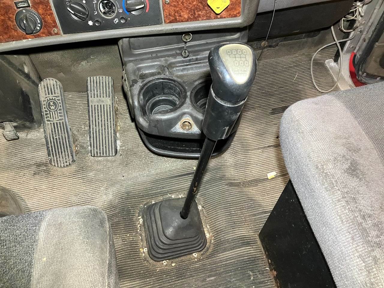 2006 Eaton FS6406A Transmission Shift Lever for a Kenworth T300 For ...