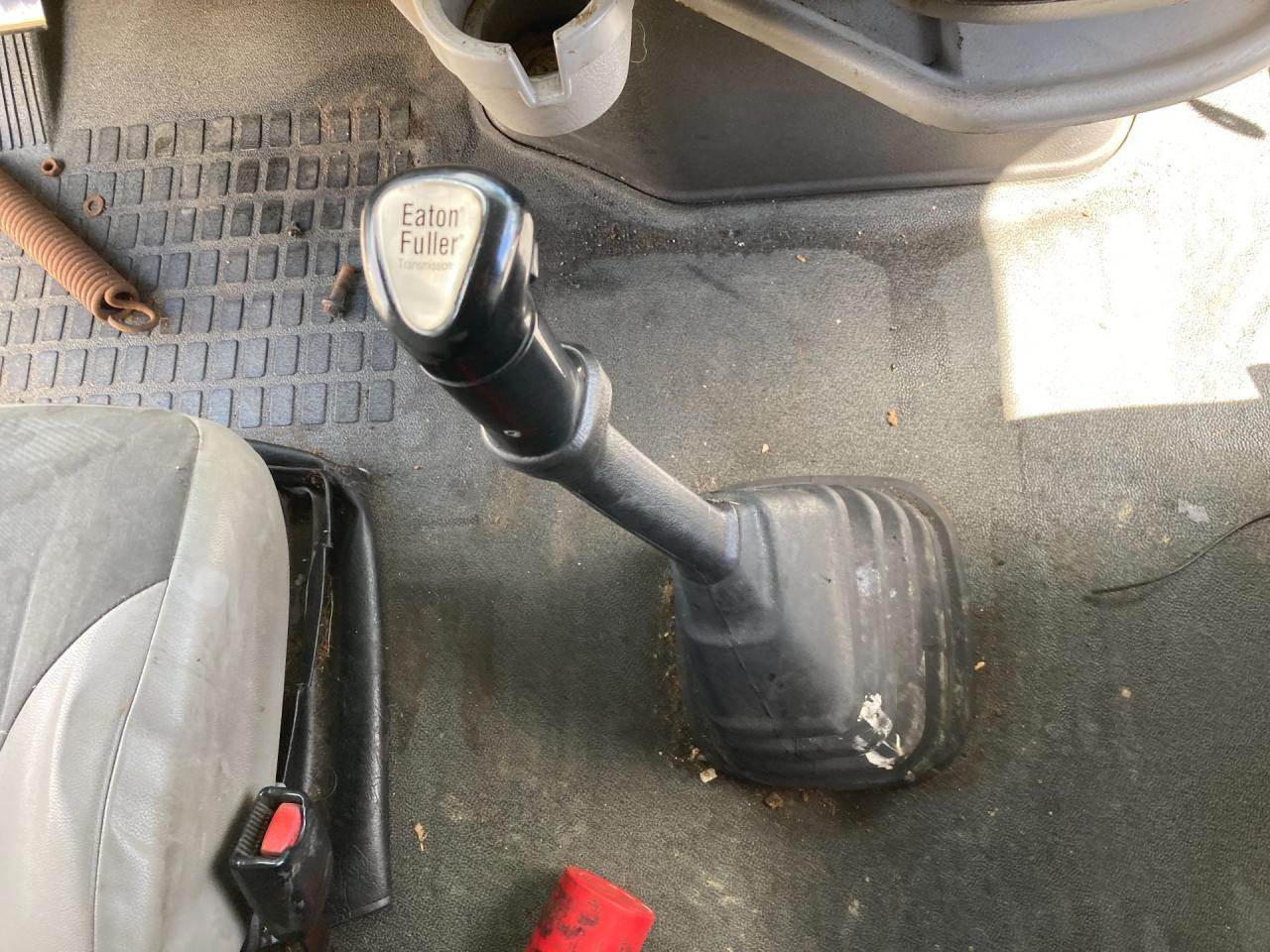 2007 Fuller RTLO16913A Transmission Shift Lever for a Volvo VNL For ...