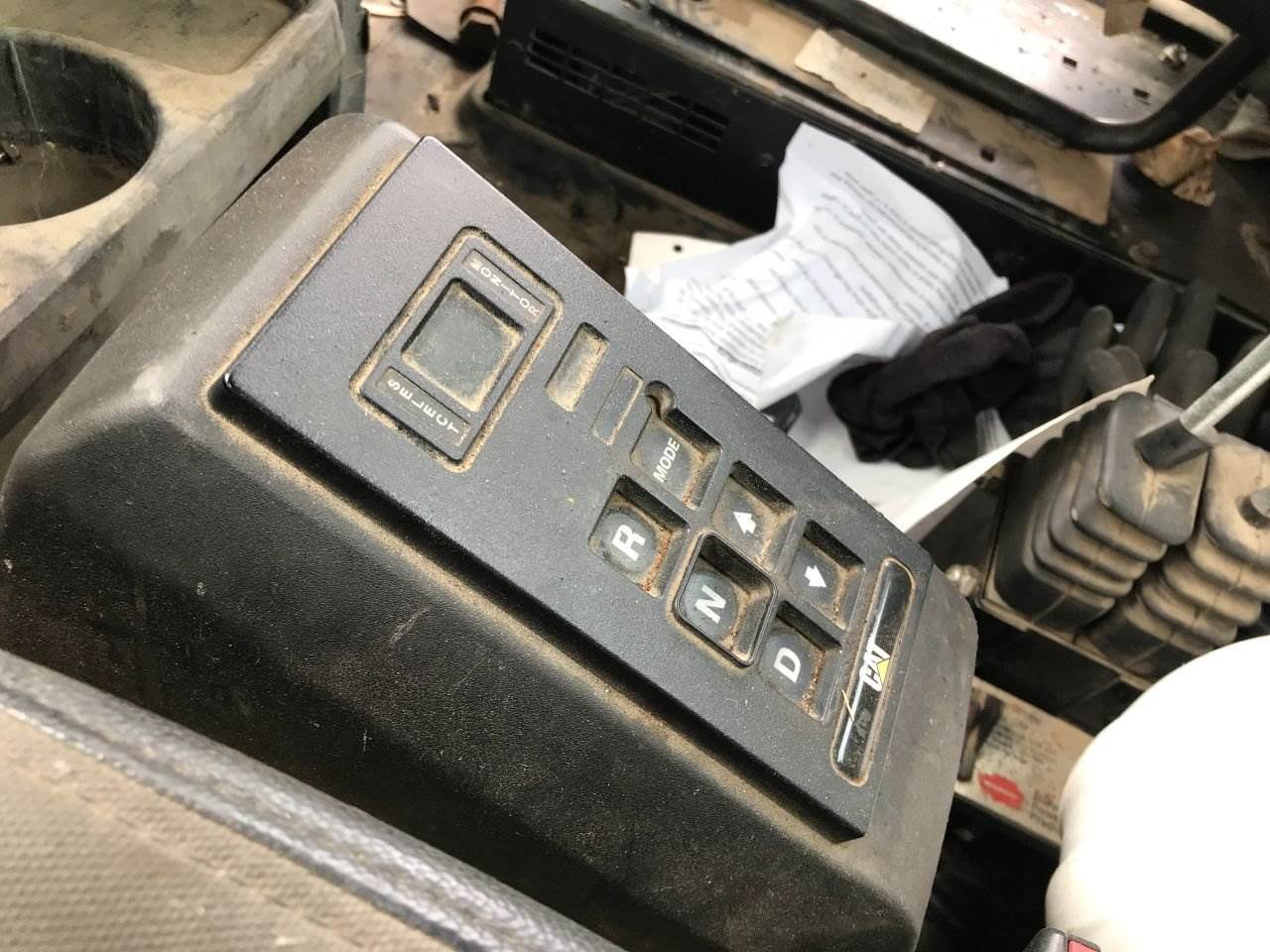 2016 Caterpillar CX31 Transmission Shifter for a Caterpillar CT660 For ...