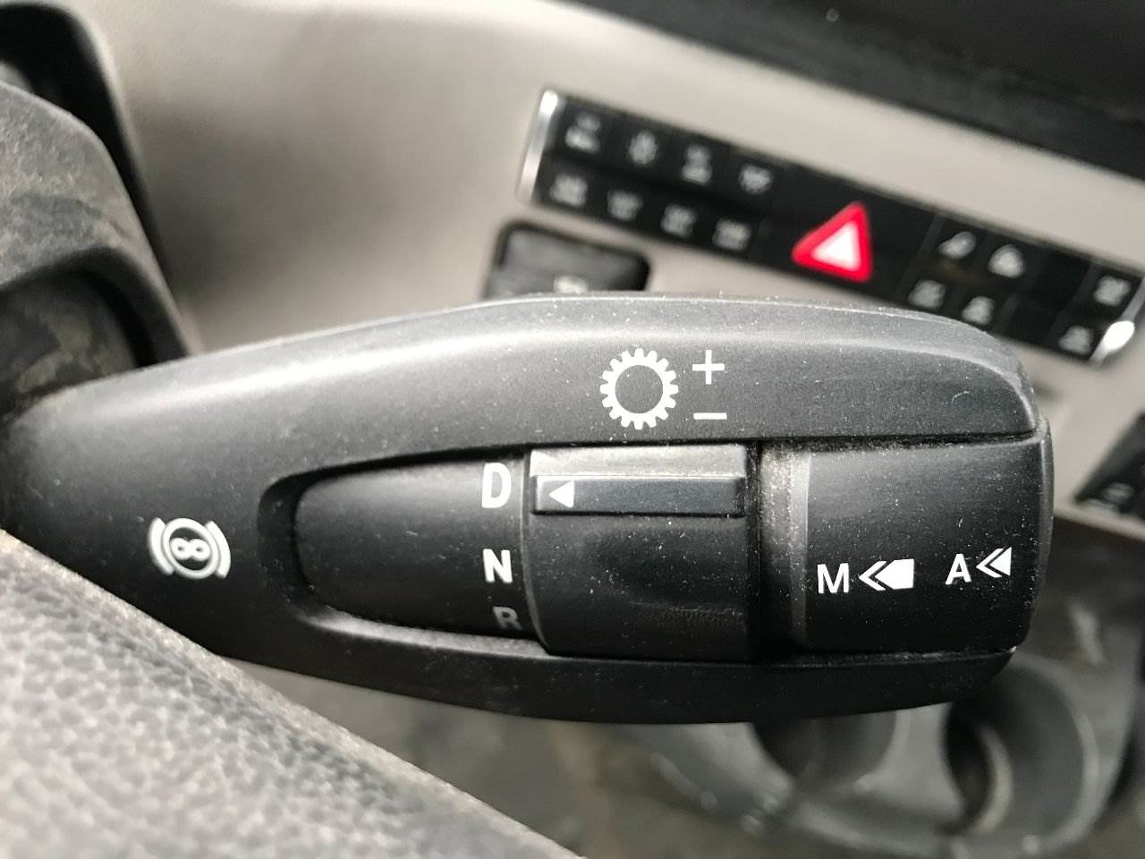 2019 Detroit DT12-OA Transmission Shifter for a Freightliner Cascadia ...