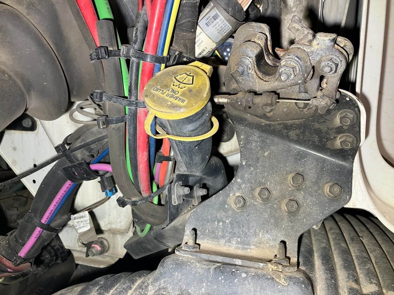 2019 Volvo VNR Windshield Washer Reservoir For Sale | Sioux Falls, SD ...