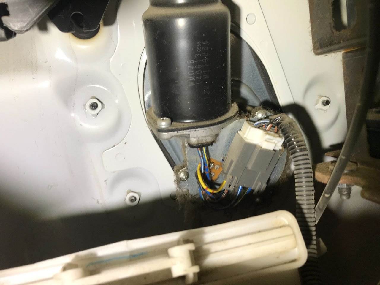 Isuzu Npr Wiper Motor Location at Katie Mueller blog