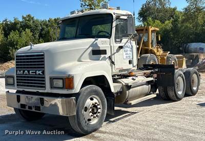 2004 Mack CH613 Semi Truck For Sale, 18,514 Hours | Imperial, MO ...