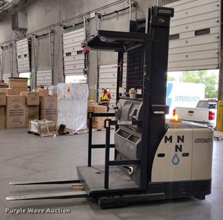 Crown SP3520-30 Order Picker For Sale, 3,813 Hours | Fresno, CA ...