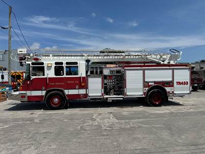 2000 Pierce Quantum 61’ SkyBoom Aerial Ladder Fire Truck For Sale ...