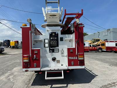 2000 Pierce Quantum 61’ SkyBoom Aerial Ladder Fire Truck For Sale ...