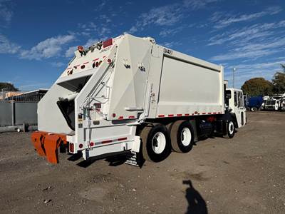 2016 Crane Carrier Company ( CCC ) Heil DuraPack 5000 Body 27 Yards ...