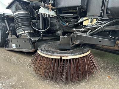 2013 Isuzu NPR-HD Tymco 210 Parking Lot Sweeper Truck For Sale, 135,090 ...