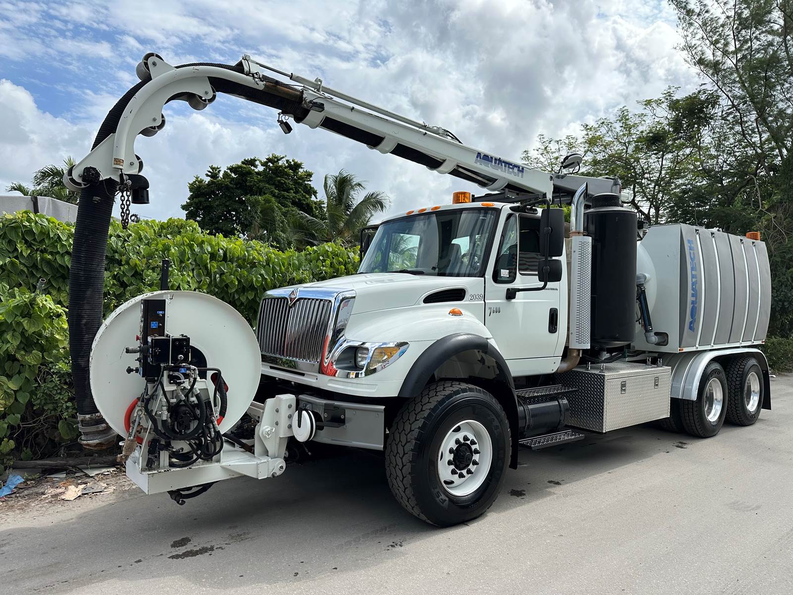 2006 International 7600 Hi-Vac Aquatech B6 Vacuum Jetter Combo Truck ...