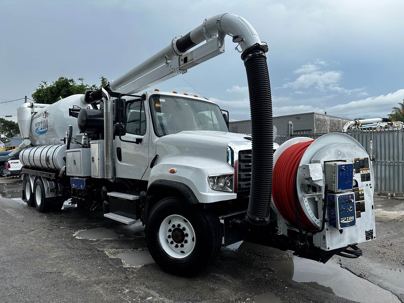 2014 Freightliner Vactor Plus VACUUM/JETTER COMBO Truck For Sale, 8,408 ...