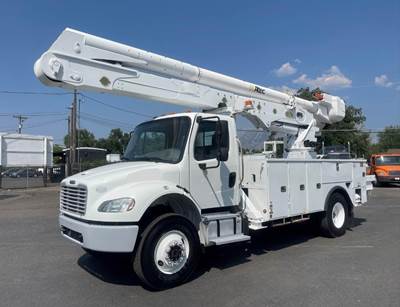 2015 Freightliner M2 106, 4WD, Boom / Bucket Truck ALTEC AA55E 60', Factory owned! (One owner ...