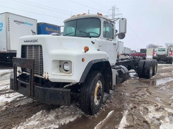 2000 Mack DM690S Cab & Chassis Truck For Sale | Lakeville, IN | 78594 ...