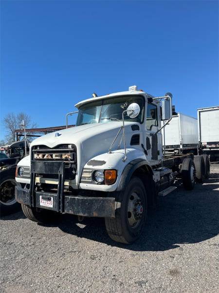 2005 Mack Granite CV713 Cab & Chassis Truck For Sale | Attleboro, MA ...