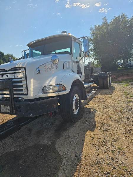 2009 Mack Granite GU813 Cab & Chassis Truck For Sale | Carnesville, GA ...