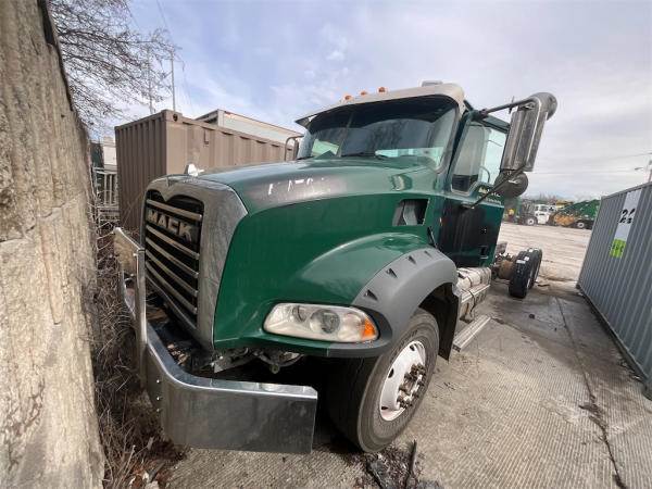 2013 Mack Granite GU813 Cab & Chassis Truck For Sale | Blue Springs, MO ...