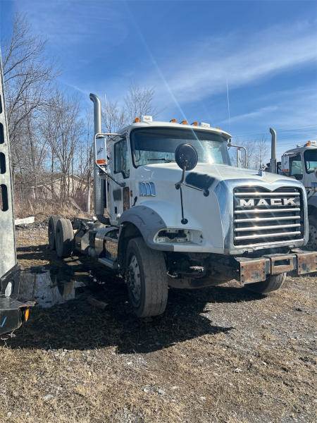 2014 Mack Granite GU813 Cab & Chassis Truck For Sale | Long Sault, ON ...