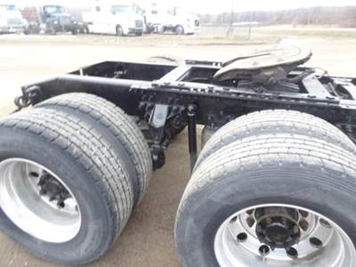 2006 Mack Pinnacle CXU613 Day Cab Truck For Sale | Lakeville, MN ...