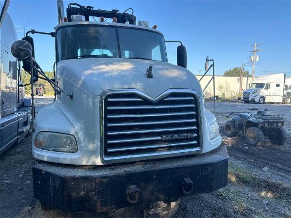 2004 Mack Vision CX613 Day Cab Truck For Sale | Mc Crory, AR | 90037 ...