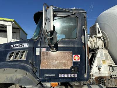2005 Mack DM688S Mixer / Ready Mix / Concrete Truck For Sale ...