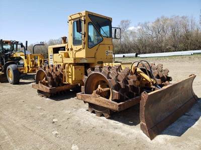 1977 Caterpillar 815 Soil Compactor For Sale | Williston Area, ND ...