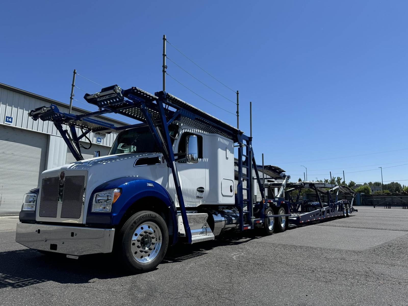 2024 Kenworth T880 Tandem Axle Car Carrier Truck - Paccar, 455HP, 12 ...