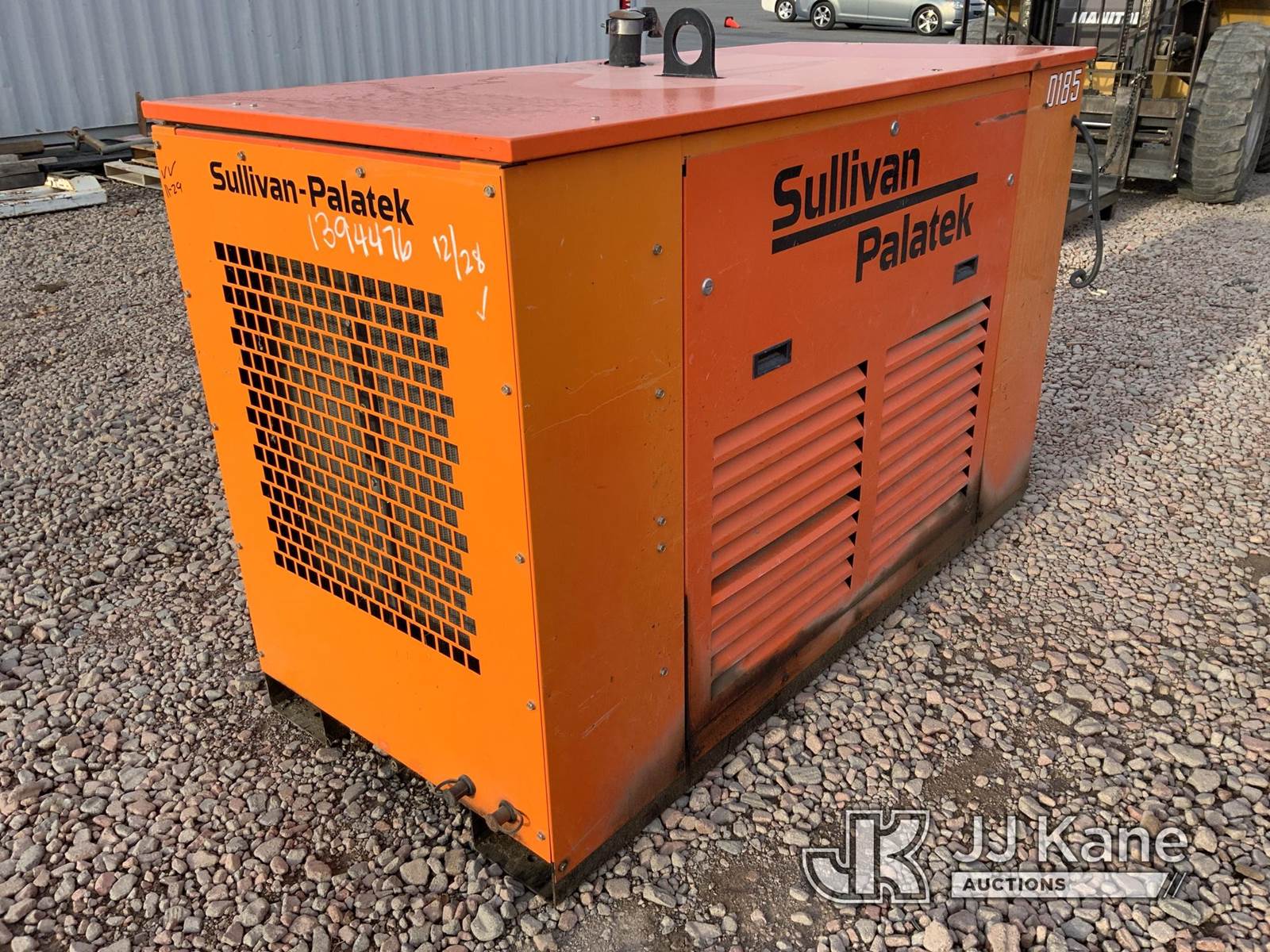 Sullivan-Palatek D185UJD Utility Mount Air Compressor Large 108mm Twin ...