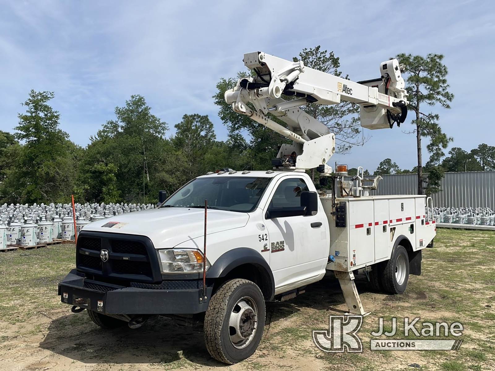 2017 Altec AT41M, 46 ft, Articulating & Telescopic Material Handling ...
