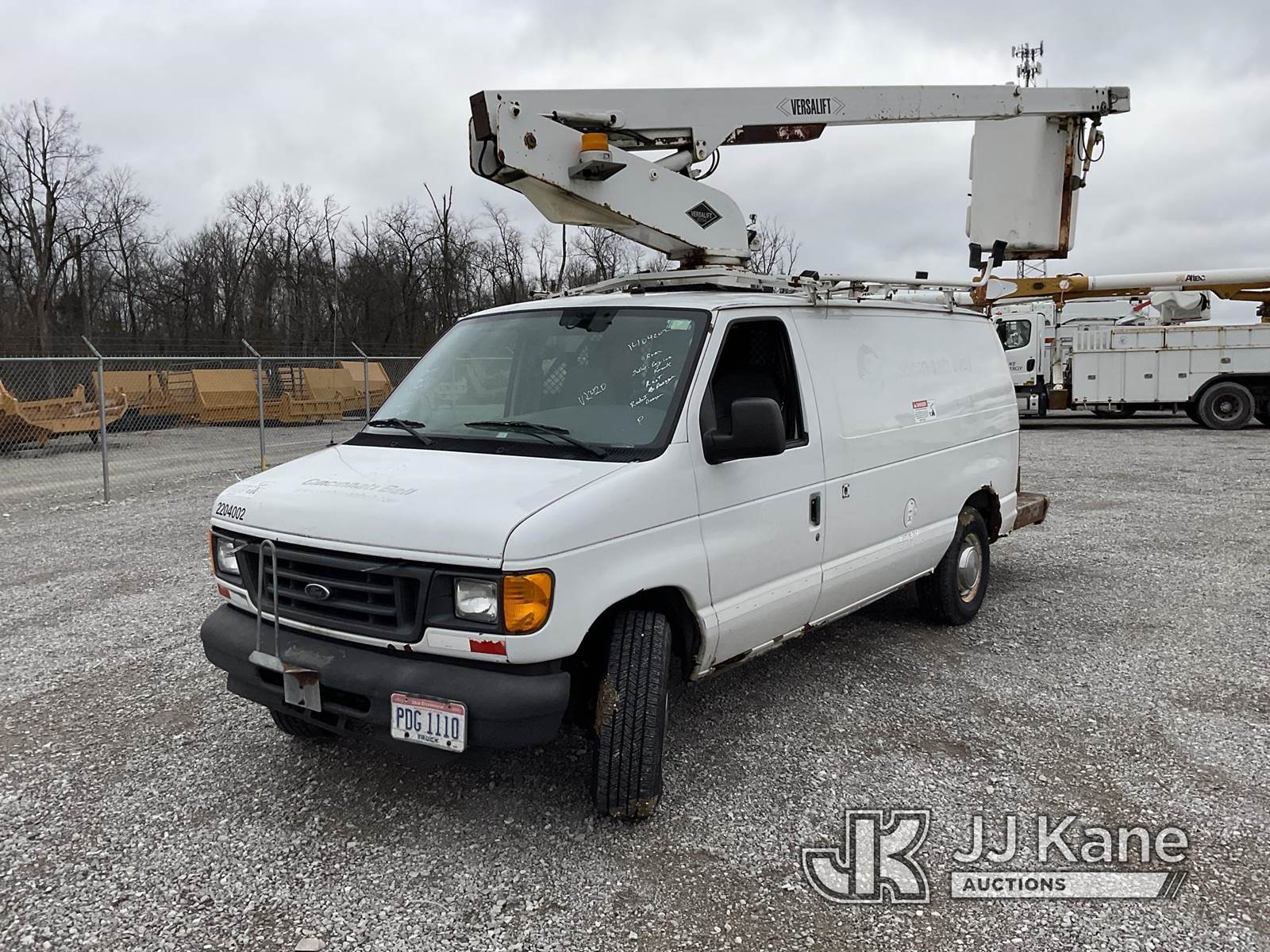 2004 Versalift VANTEL29N, 34 ft, Telescopic Non-Insulated Bucket Van ...