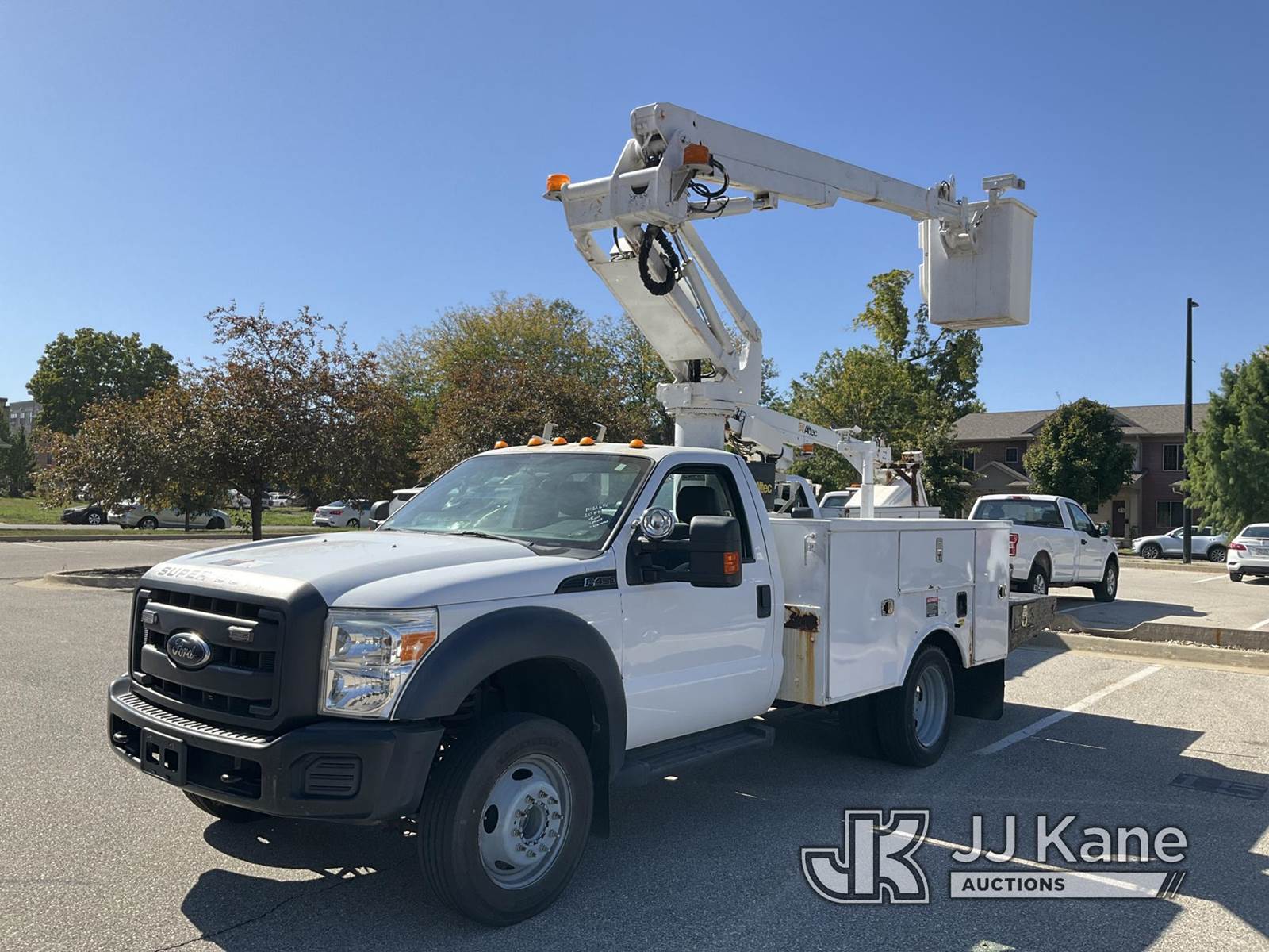 2012 Altec AT235, 40 ft, Articulating & Telescopic Non-Insulated Bucket ...