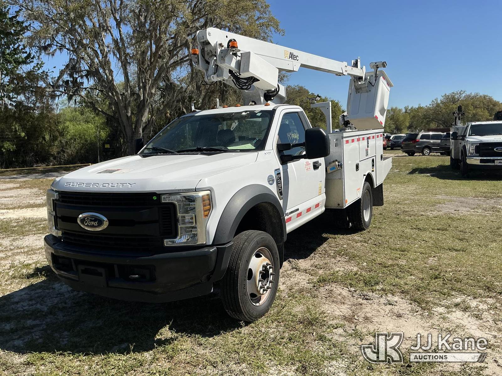 2019 Altec AT200A, 35 ft, Telescopic Non-Insulated Bucket Truck For ...