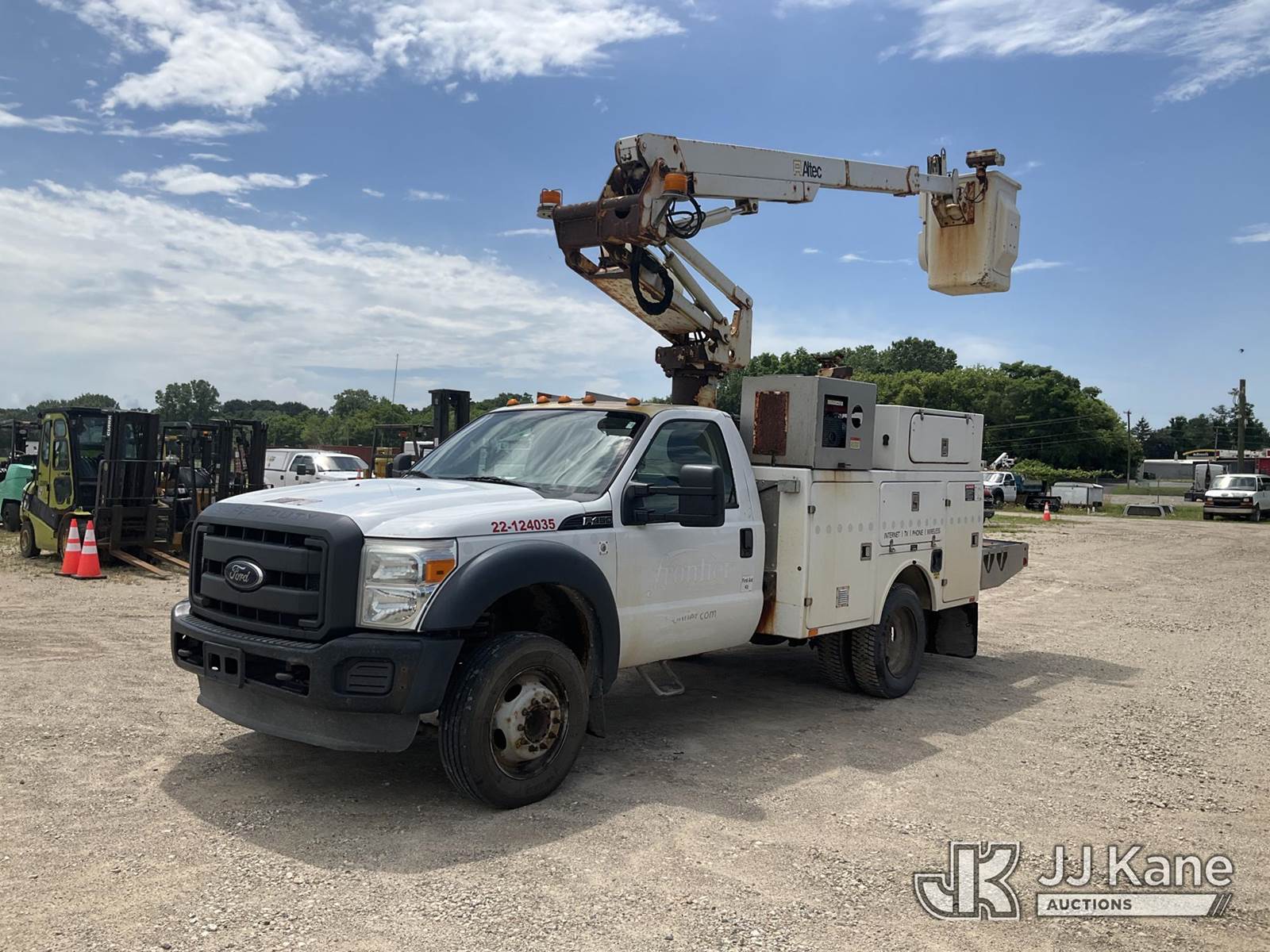 2012 Altec AT235, 40 ft, Articulating & Telescopic Non-Insulated Bucket ...