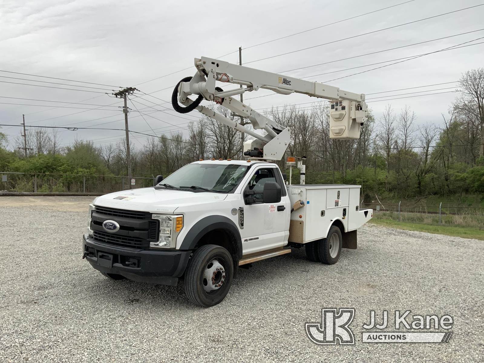 2017 Altec AT40G, 45 ft, Articulating & Telescopic Bucket Truck For ...