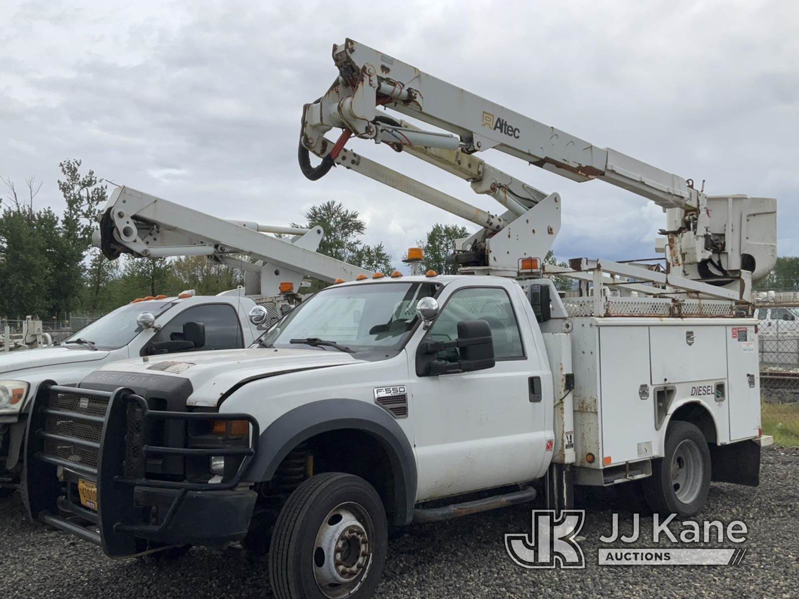 2009 Altec AT37G, 42 ft, Articulating & Telescopic Bucket For Sale ...
