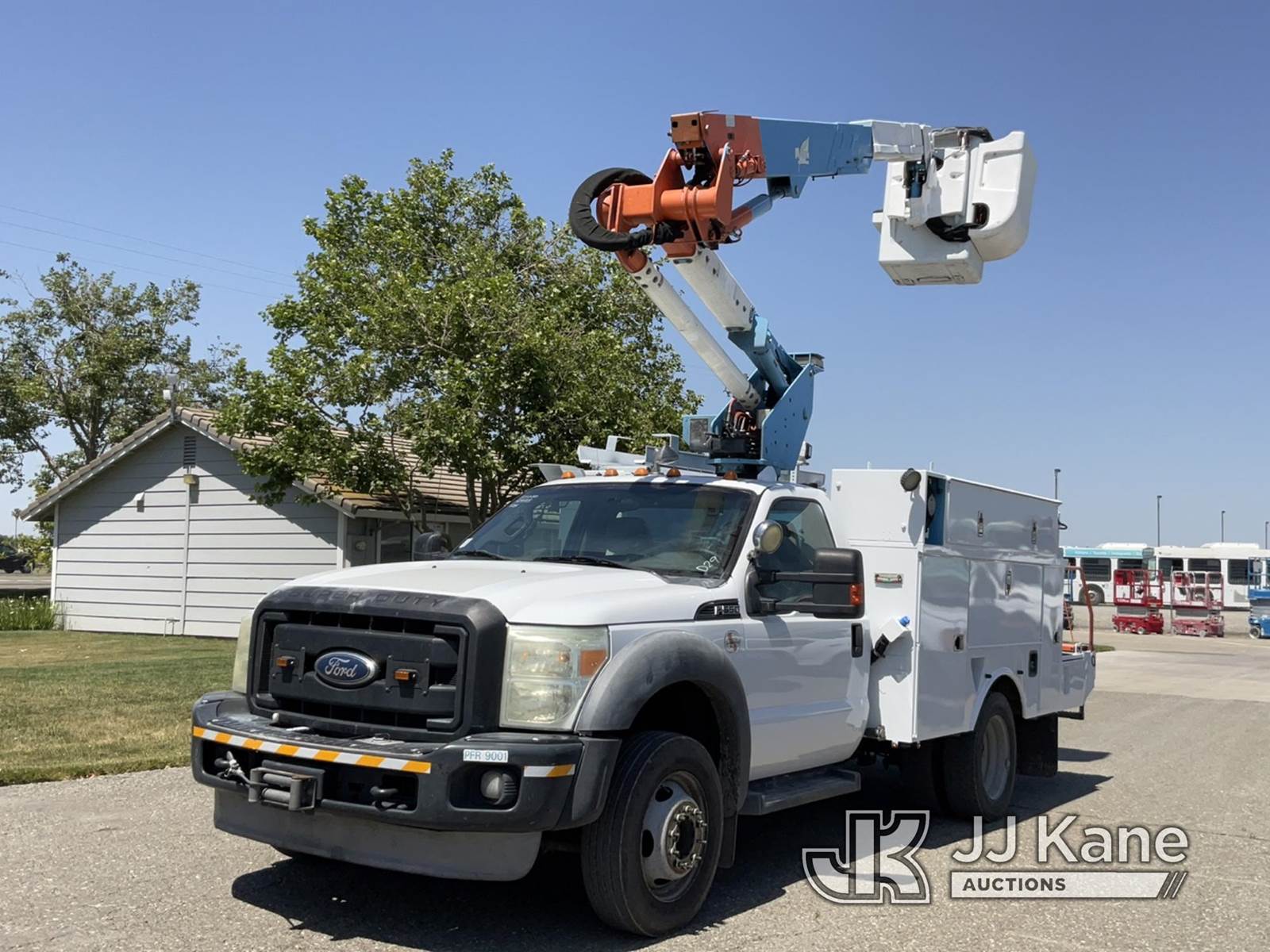 2011 Altec AT37G, 350 Lb 37.5 ft, Bucket Truck For Sale, 11,748 Hours | Dixon, CA | D5462 ...