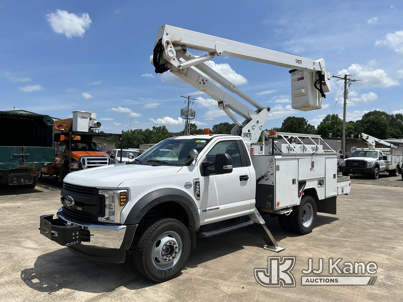 2019 ETI ETC40IH, 45 ft, Articulating & Telescopic Bucket Truck For ...