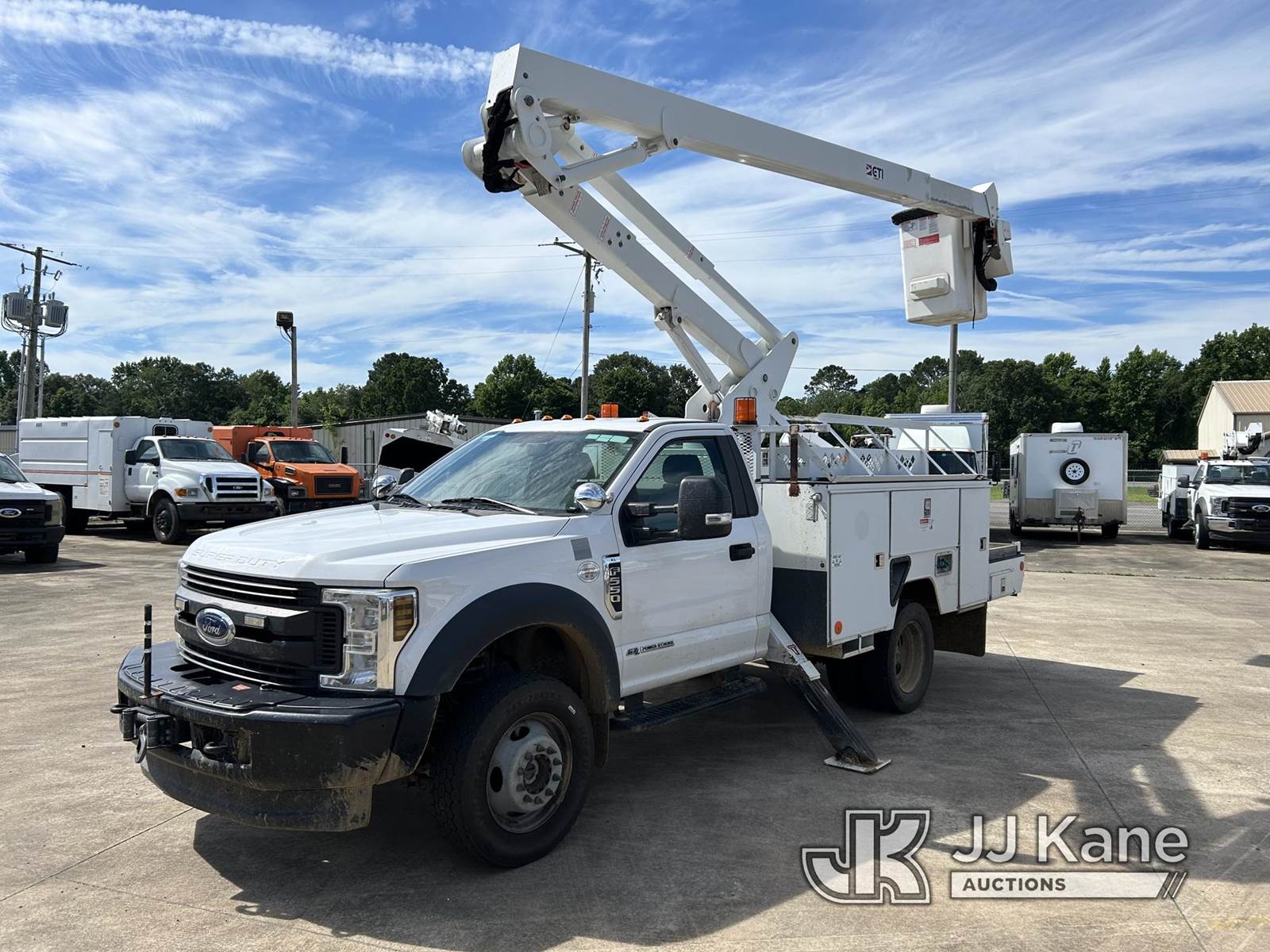 2019 ETI ETC40IH, 45 ft, Articulating & Telescopic Bucket Truck For ...