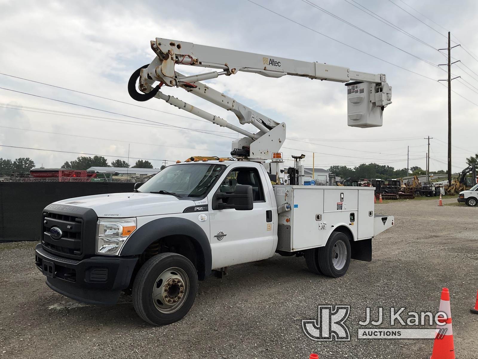 2016 Altec AT40G, 45 ft, Articulating & Telescopic Bucket Truck For ...