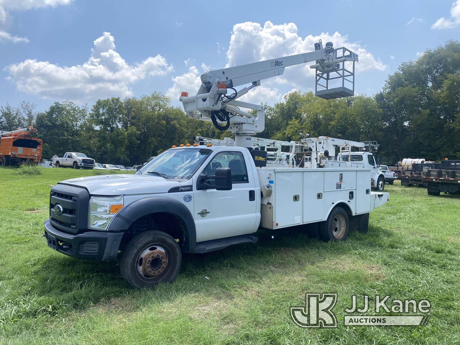 2015 Altec AT235-P, 40 ft, Articulating & Telescopic Non-Insulated ...